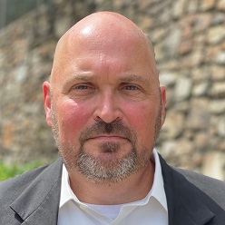 About Us - KinG Brokerage